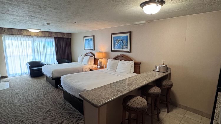 Two Queens Partial Ocean View-Balcony and Kitchen | Promenade Inn & Suites